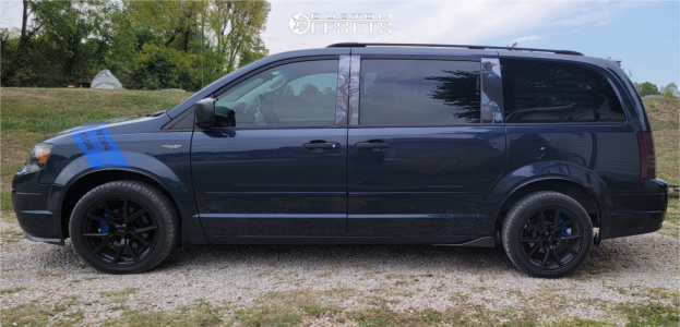 2008 Chrysler Town with 18x8 40 Voxx Replicas Track Hawk and 245/45R18 ...