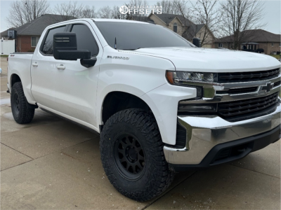 2020 Chevrolet Silverado 1500 with 17x8.5 0 Method Mr316 and 35/11.5R17 ...