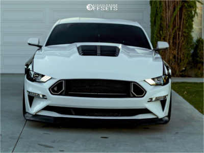 2018 Ford Mustang with 19x10 35 SVE R350 and 285/35R19 Nitto Nt555 G2 ...