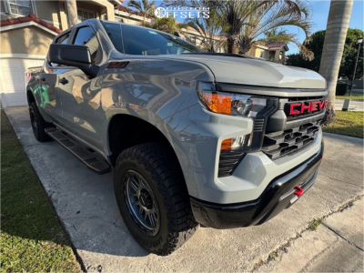 2025 Chevrolet Silverado 1500 with 18x9 0 Vision Nemesis and 275/65R18 ...