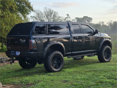 2016 Ram 1500 with 20x10 -25 Vision Razor and 37/13.5R20 Cosmo Mud ...