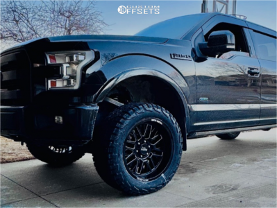 2015 Ford F-150 with 20x10 -18 Moto Metal Mo802 and 33/12.5R20 RBP ...