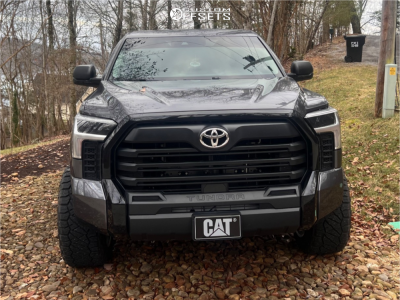 2024 Toyota Tundra with 20x12 -44 Gear Off-Road 764c and 33/12.5R20 ...