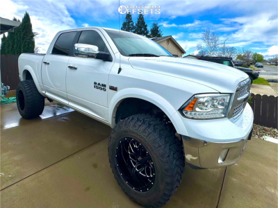 2018 Ram 1500 with 20x12 -51 Hardrock Destroyer and 37/12.5R20 TIS Tt1 ...