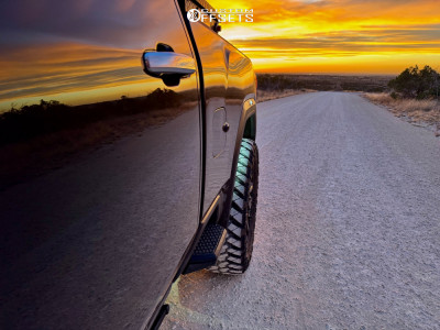 2023 GMC Sierra 2500 HD with 22x8.5 44 OE Concept G19 and 37/13.5R22 Nitto Trail Grappler and ...