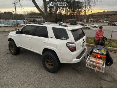 2019 Toyota 4Runner with 17x8.5 -12 MST Time Attack and 315/75R17 ...
