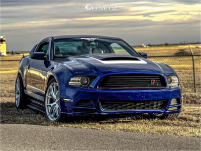 2013 Ford Mustang with 19x8.5 35 Aodhan Aff7 and 265/35R19 Lexani Lx ...
