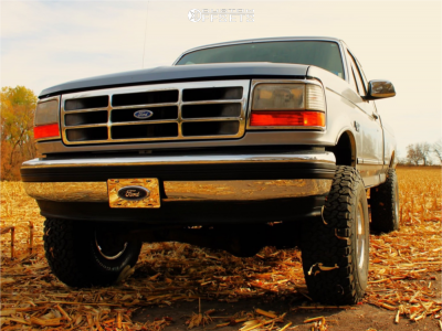 1994 Ford F-150 with 15x10 -47 Pro Comp Series 69 and 35/12.5R15 ...