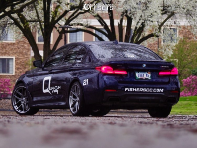 2022 BMW M550i XDrive with 20x9 25 HRE FlowForm Ff21 and 245/35R20 ...