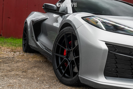 2023 Chevrolet Corvette with 20x10 25 Ferrada F8-fr8 and 275/30R20 ...