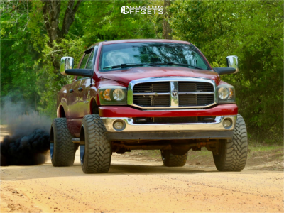 2006 Dodge Ram 2500 with 22x14 -76 Vision Brawl and 35/12.5R22 Toyo ...