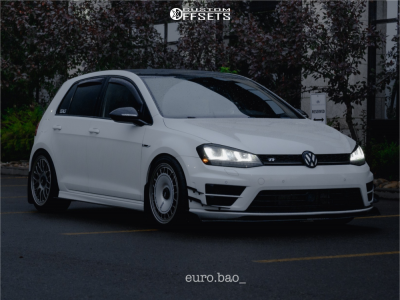 2017 Volkswagen Golf R with 18x8.5 43 Konig Mrk1 and 245/40R18 ...