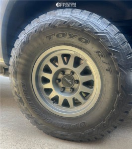 2021 Ford F-150 with 17x9 18 Method Mr704 Hd and 35/12.5R17 Toyo Tires ...