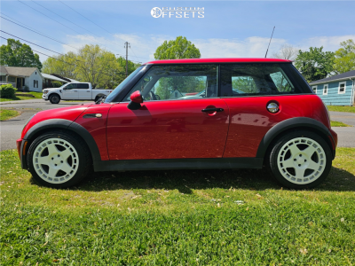2005 Mini Cooper with 17x7.5 30 Fifteen52 Turbomac and 215/45R17 Falken ...
