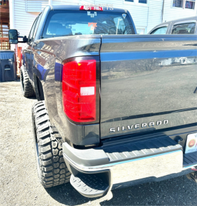 2019 Chevrolet Silverado 2500 HD with 22x10 -19 TIS 544bm and 35/12 ...