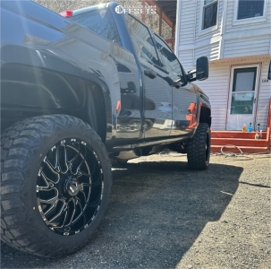 2019 Chevrolet Silverado 2500 HD with 22x10 -19 TIS 544bm and 35/12 ...