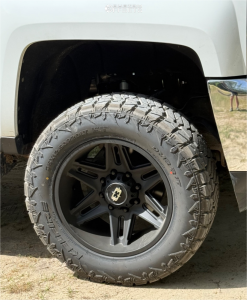 2019 Chevrolet Silverado 2500 HD with 20x10 -25 Vision Razor and 35/12 ...
