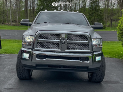 2017 Ram 2500 with 22x12 -51 Cali Offroad Gemini and 305/50R22 Nitto ...