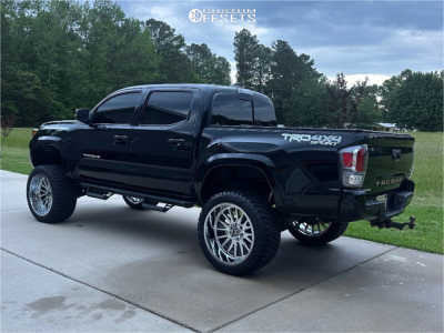 2021 Toyota Tacoma with 22x12 -44 Hardcore Offroad Hc24 and 33/12.5R22 ...