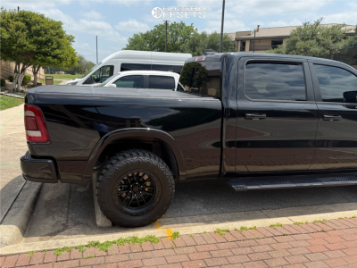 2022 Ram 1500 with 20x10 -18 Lock Offroad Wheels Krawler and 35/12.5R20 ...