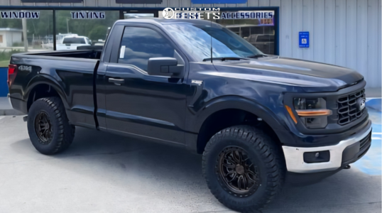 2025 Ford F-150 with 18x9 1 Arena Hustle and 33/12.5R18 Sailun Terramax ...