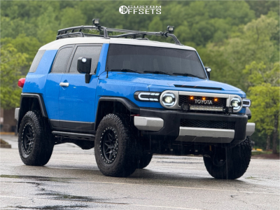 2007 Toyota FJ Cruiser Wheel Offset Slightly Aggressive Suspension Lift ...