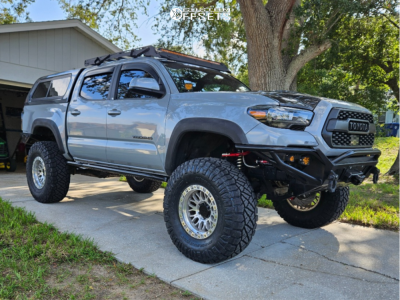 2019 Toyota Tacoma Wheel Offset Aggressive > 1" Outside Fender ...