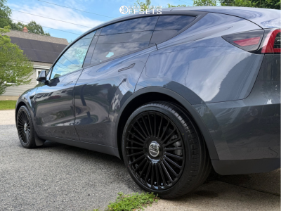 2023 Tesla Y with 22x9 35 Strada Martello and 265/35R22 Lexani Volt-ec ...
