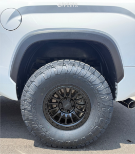 2023 Toyota Tundra with 17x8.5 0 RRW Rg7-h and 37/12.5R17 Toyo Tires ...