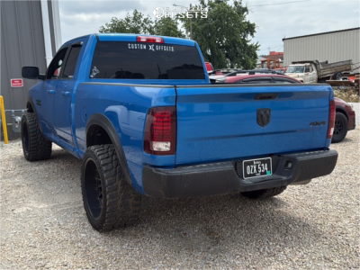 2022 Ram 1500 Classic with 22x12 -51 Vision Rapier and 33/13.5R22 ...