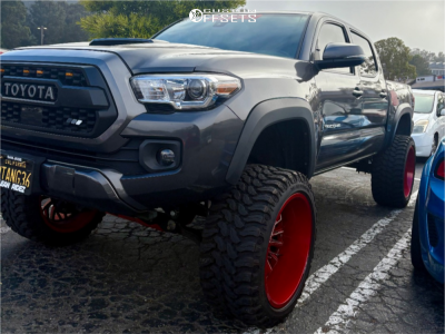 2019 Toyota Tacoma with 22x12 -51 Vision Riot and 33/12.5R22 TIS Tt1 ...