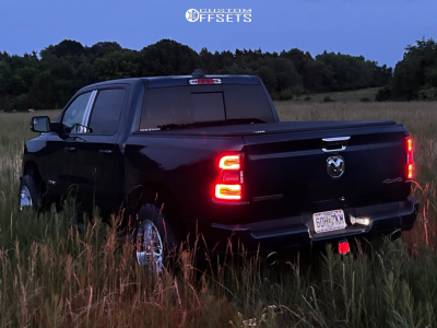 2021 Ram 1500 with 20x12 -51 Vision Brawl and 33/12.5R20 Toyo Tires ...