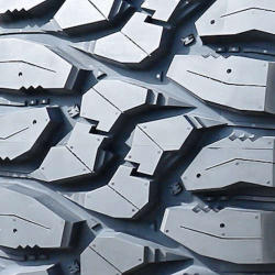 APlus Shredder MT 33?12.50R20 | 20000116 | Custom Offsets