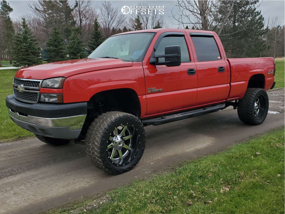 2005 Chevrolet Silverado 2500 HD with 22x12 -44 Fuel Maverick D260 and ...