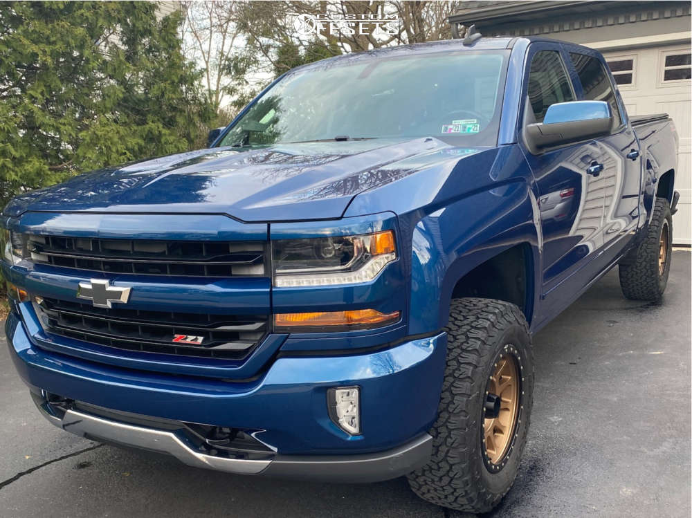 2016 Chevrolet Silverado 1500 with 18x9 -12 Method Nv and 285/65R18 ...