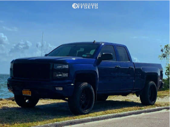 2014 Chevrolet Silverado 1500 with 22x10 -18 XD Xd828 and 275/45R22 ...