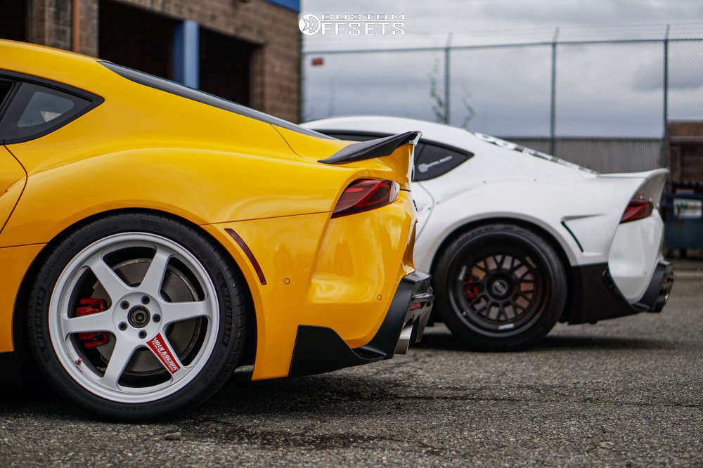 2020 Toyota Supra with 19x9.5 22 Rays Engineering Te37 and 265/35R19 ...