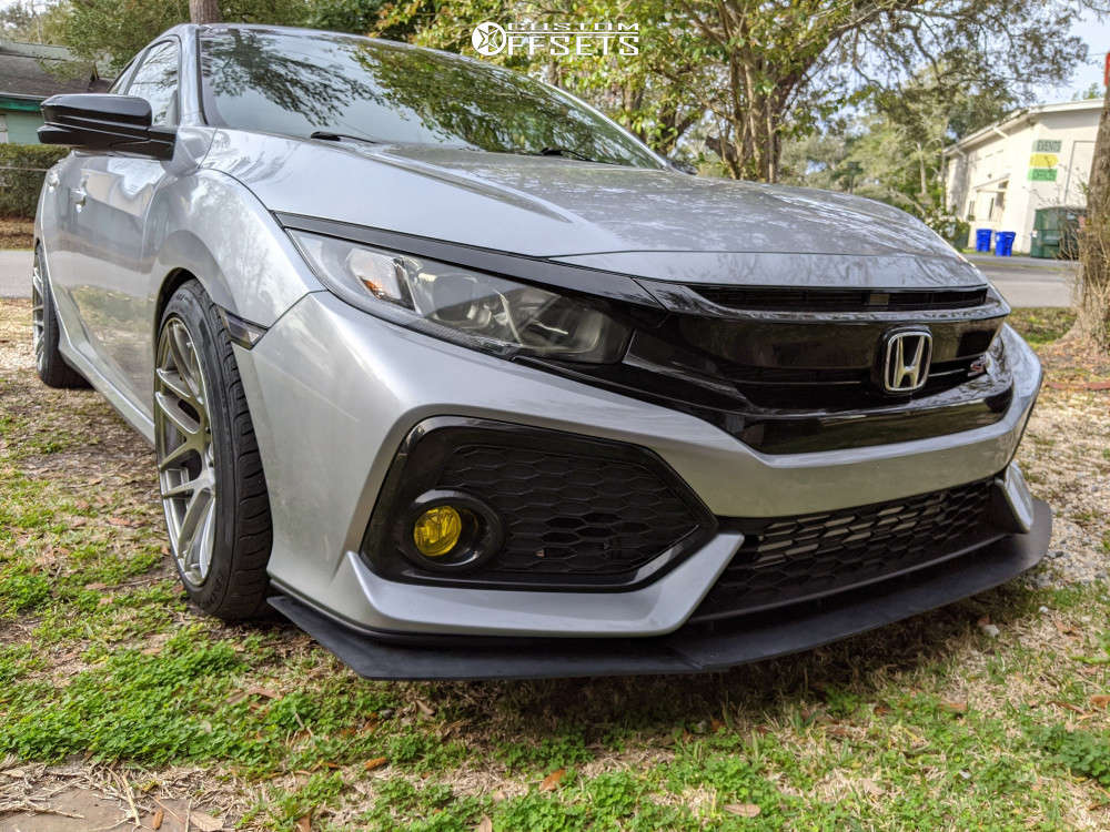 2018 Honda Civic with 18x9.5 35 ESR Rf1 and 245/40R18 General G-max As ...