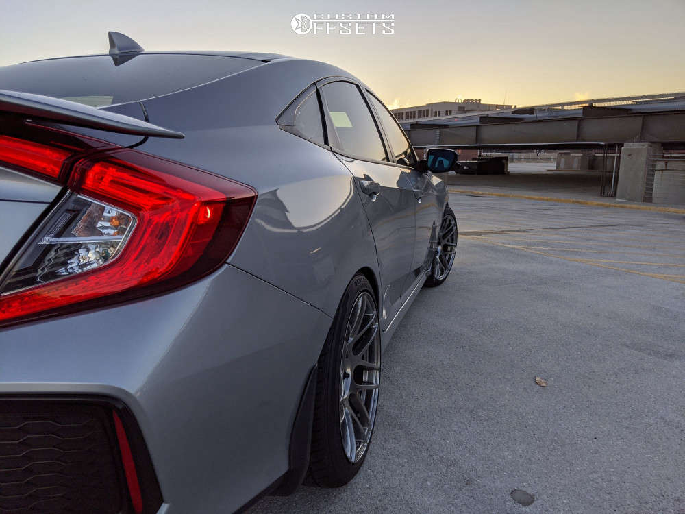 2018 Honda Civic with 18x9.5 35 ESR Rf1 and 245/40R18 General G-max As ...