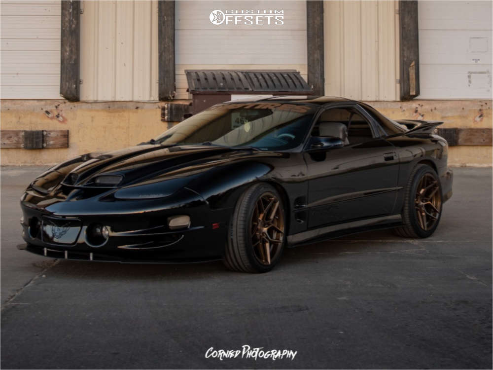 1998 Pontiac Firebird with 19x9.5 20 Rohana Rfx11 and 265/35R19 Toyo ...