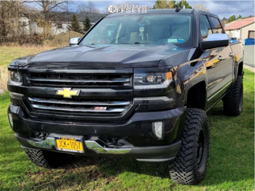 2017 Chevrolet Silverado 1500 with 17x8.5 0 Method Mr305 and 35/12.5R17 ...