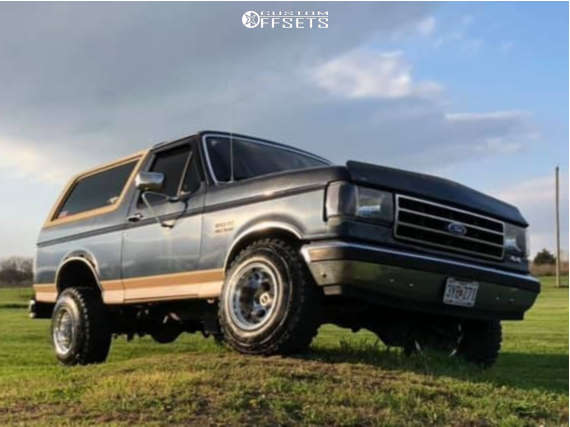 1989 Ford Bronco with 15x12 -73 Mickey Thompson Classic Iii and 31/10 ...