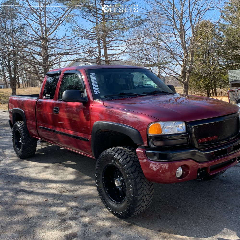 2005 GMC Sierra 1500 with 18x9.5 -18 Pro Comp Series 01 and 35/12.5R18 ...