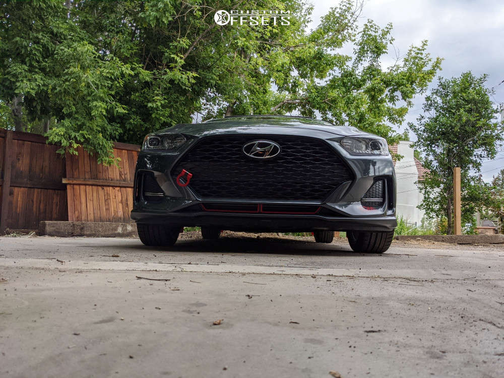 2019 Hyundai Veloster with 18x8 38 Vision Recoil and 225/40R18 Michelin ...