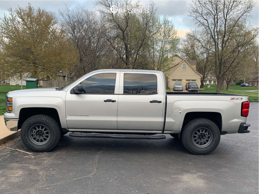 2014 Chevrolet Silverado 1500 with 17x8.5 0 Method MR704 and 285/75R17 ...