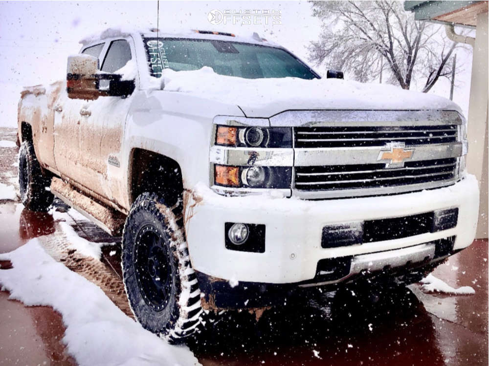 2015 Chevrolet Silverado 2500 HD with 18x9 18 Method Mr315 and 35/12 ...