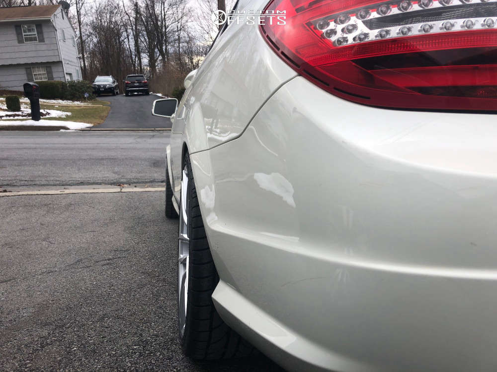 2012 Mercedes-Benz C300 with 19x8.5 35 Inovit Vector and 245/35R19 ...