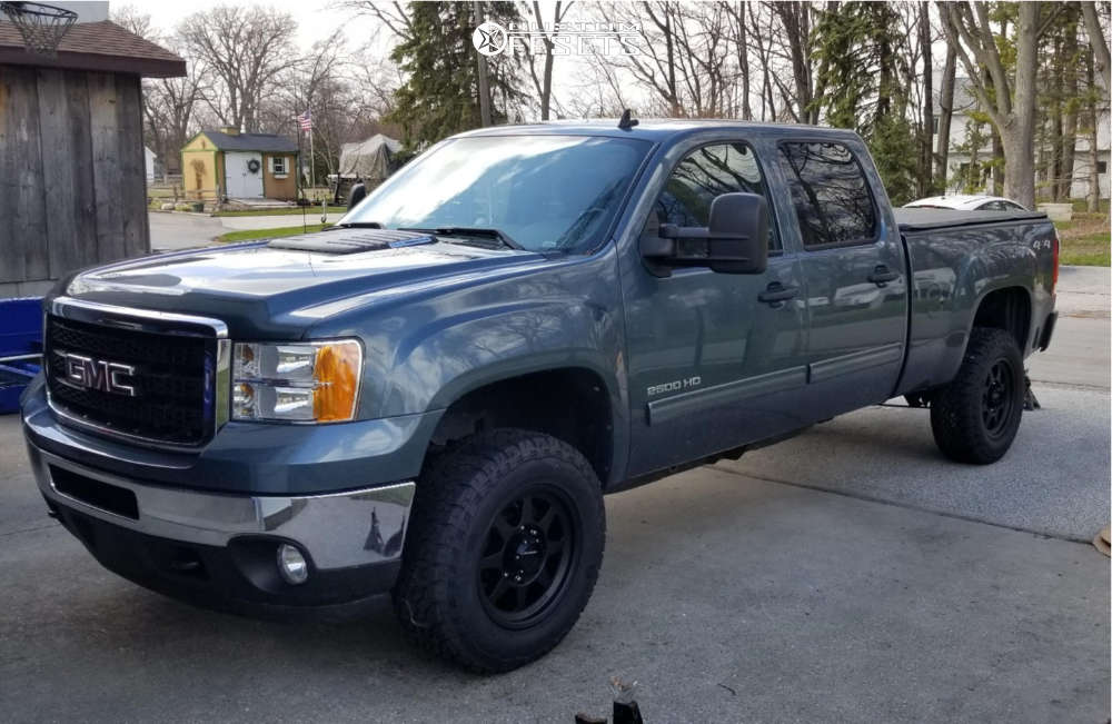2011 GMC Sierra 2500 HD with 18x9 18 Method Mr701 and 285/65R18 General ...