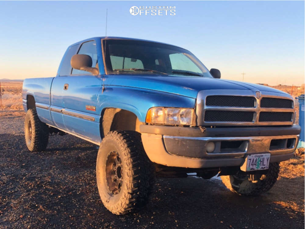 1999 Dodge Ram 2500 with 17x9 0 Raceline Assault and 35/12.5R17 ...