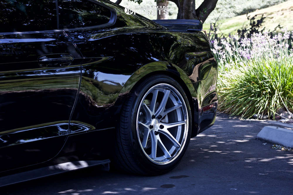 2017 Ford Mustang with 19x9.5 20 Ferrada FR2 and 245/35R19 Toyo Tires ...
